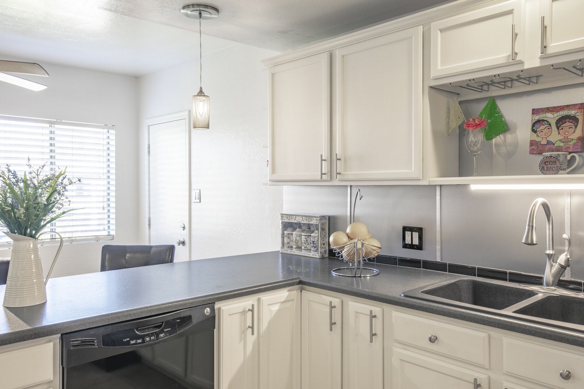 1843 E Turney Avenue, Phoenix, AZ 85016 - Peters View | Amy Jones Group