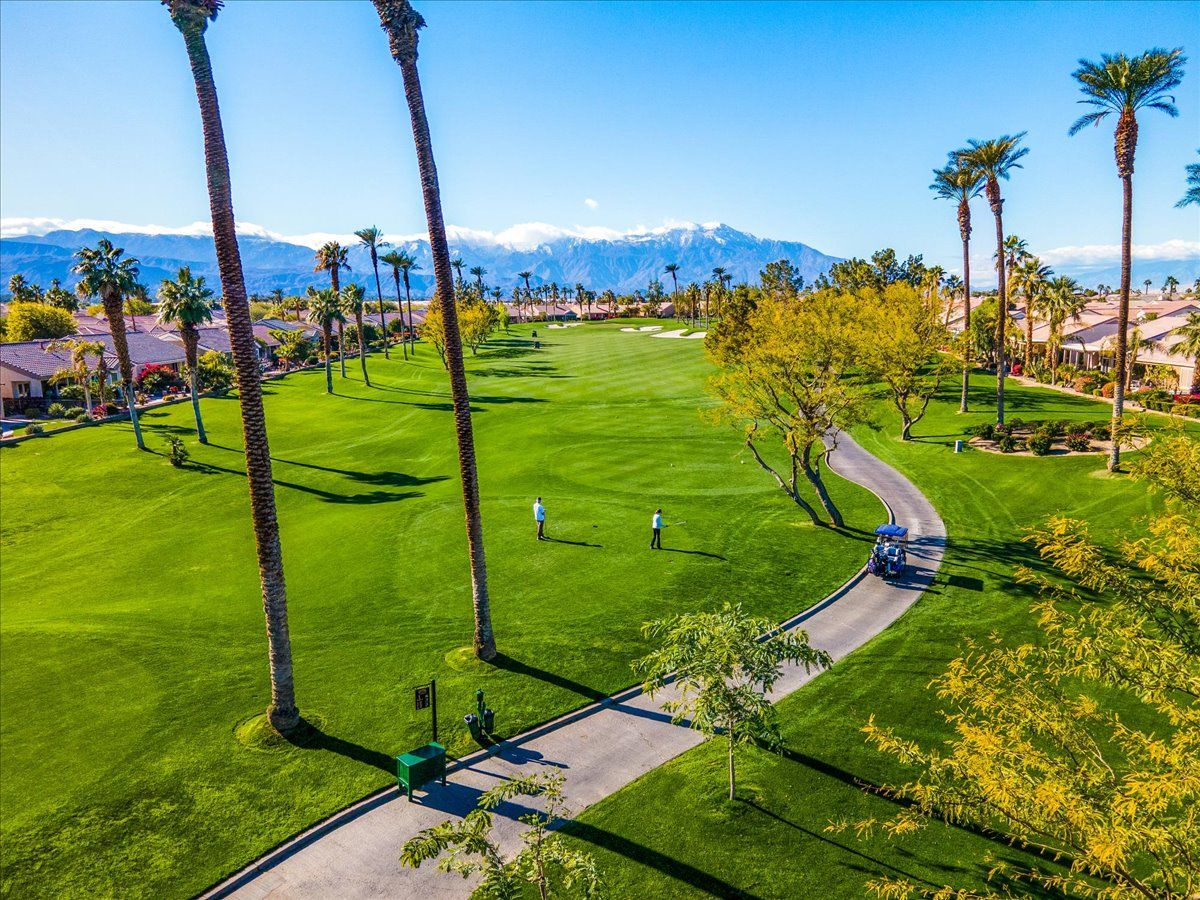Desert Playground: A Guide to Country Club Communities in the Coachella ...