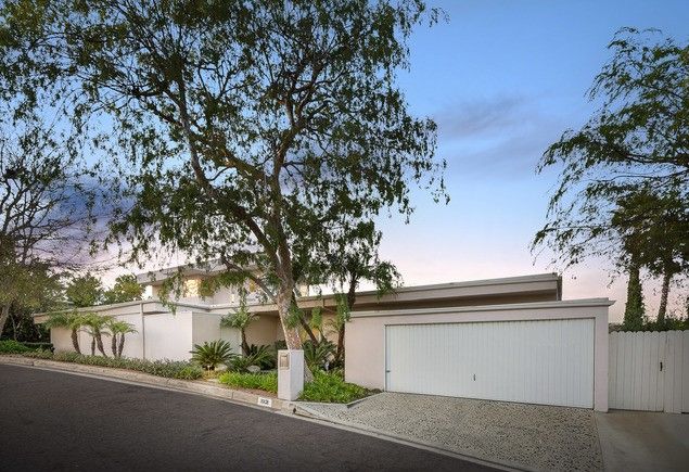 Beverly Hills: 10131 Angelo View Drive