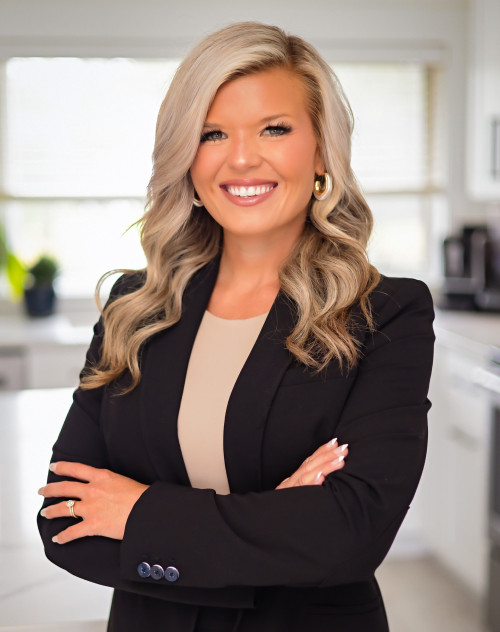 Courtney Bryant | Castro Real Estate Team | Top Realtors in North Carolina