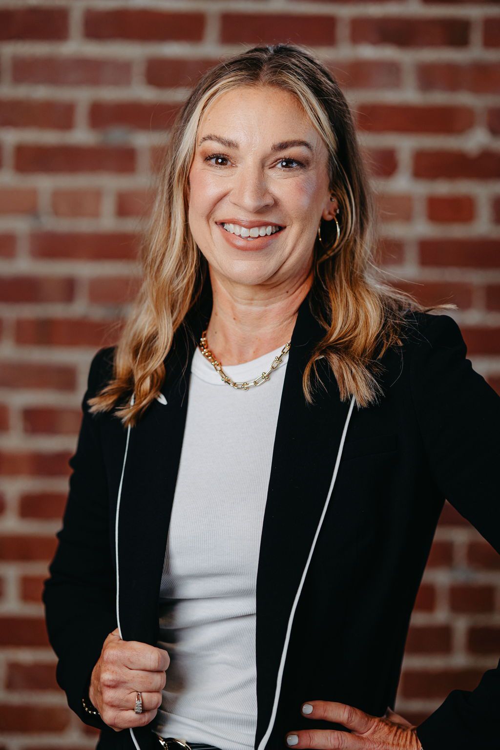 Angie Parrett Wemlinger | Top Grove City, Ohio Realtors | The Parrett ...