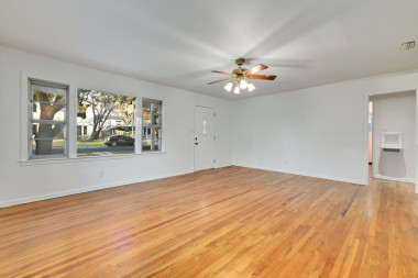 Charming 3 bed home in Austin's Crestview neighborhood